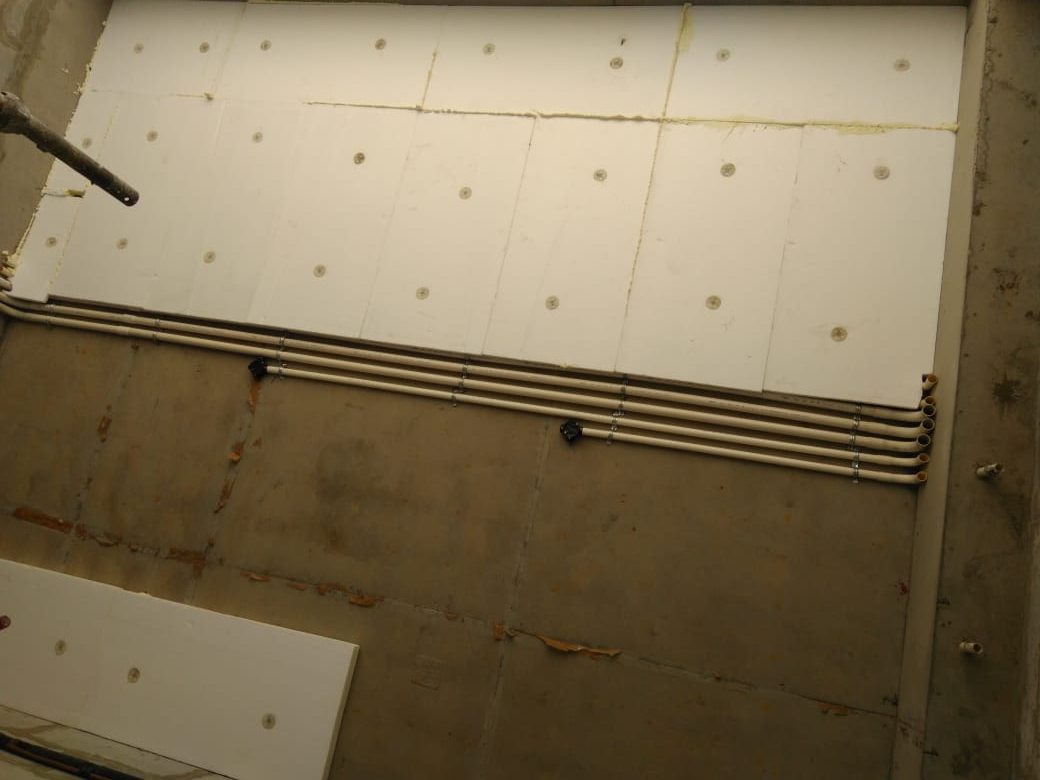 UNDER DECK ROOF INSULATION WITH KOOLSHEETS - Econaur