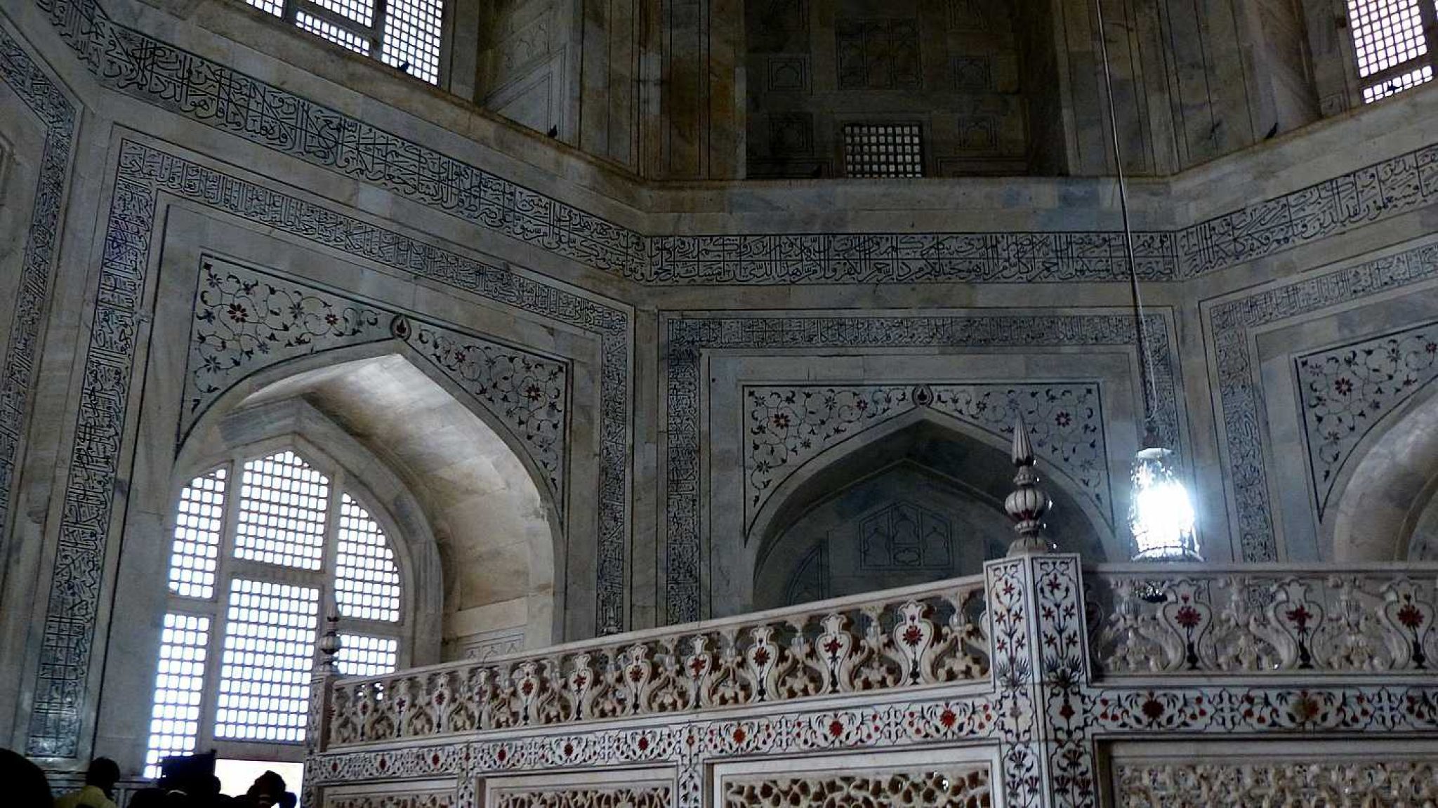 Taj Mahal: A Majestic Wonder of Architecture, Conservation, and ...