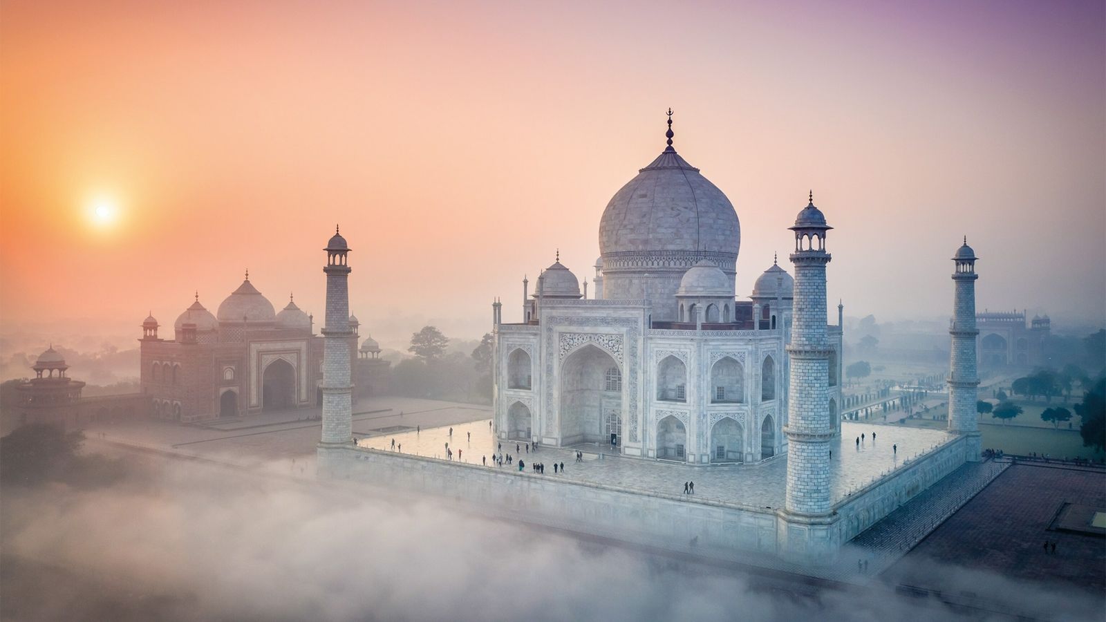 Taj Mahal: A Majestic Wonder of Architecture, Conservation, and ...